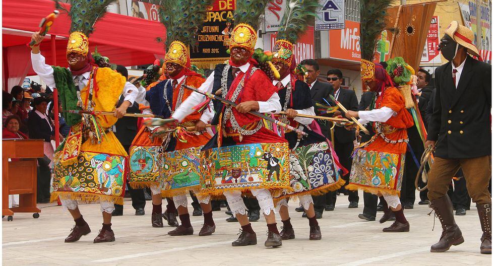 Huancayo: Shapish salen a las calles por aniversario de la provincia de ...