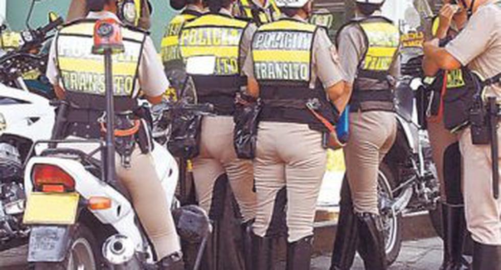 Depravado Fotografiaba Traseros De Mujeres Policías Peru Correo