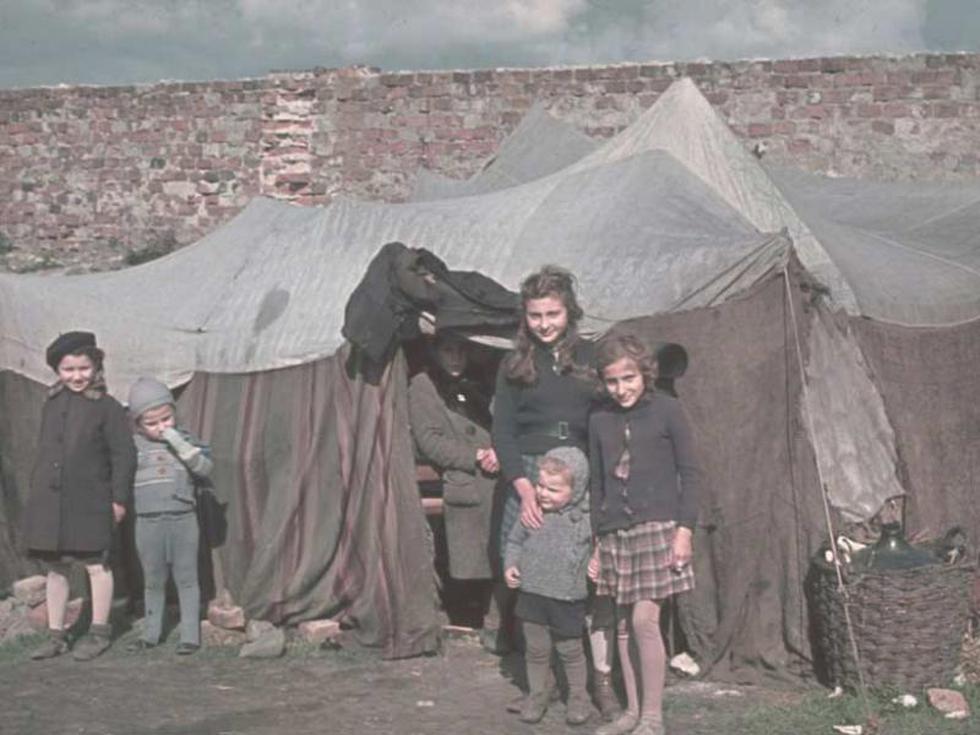Galería: Inéditas fotografías a color de la vida en los guetos ...