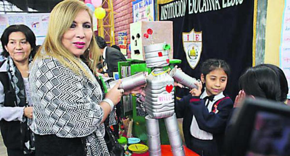 Sanción a dos secretarias | PERU | CORREO