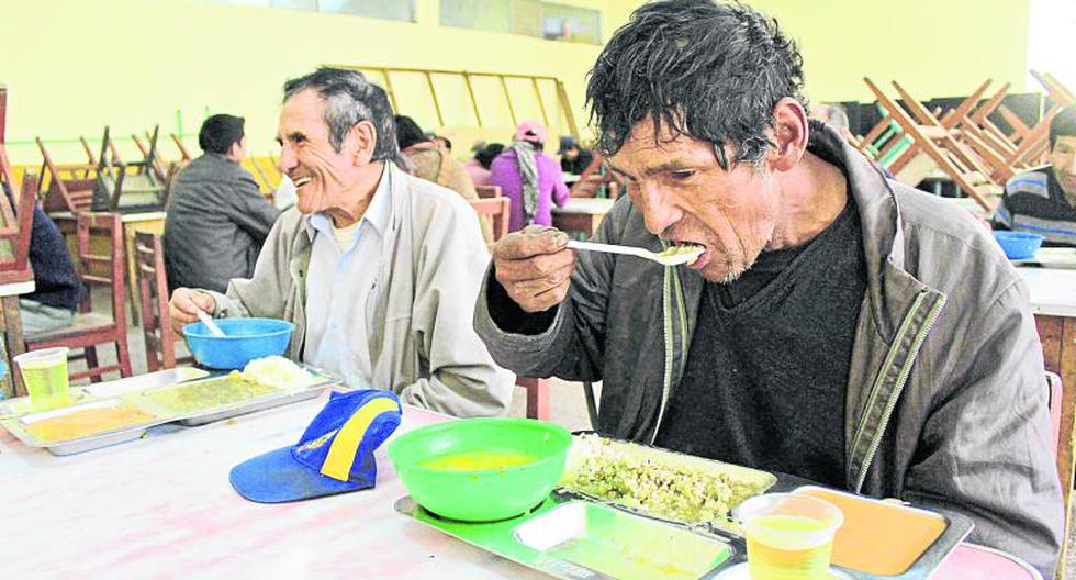 550 personas sin alimento diario por la huelga médica | PERU | CORREO