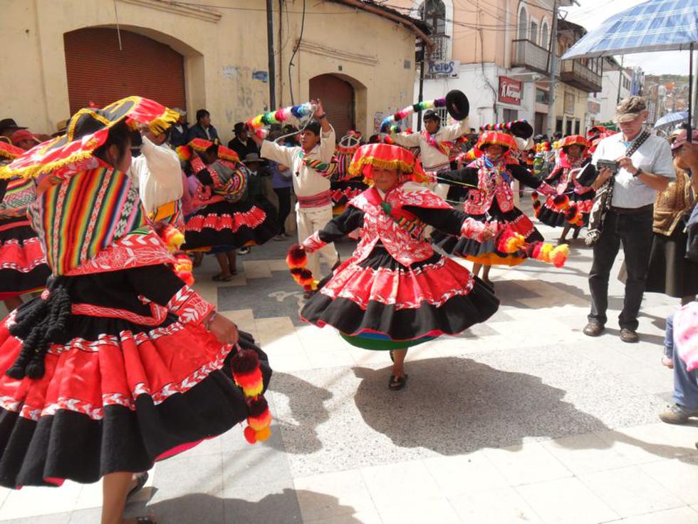 Fotos: Grupos de danzas salen a las principales calles de Puno | PERU ...