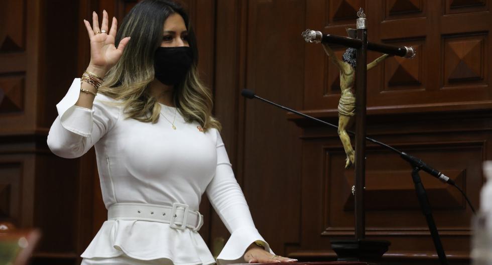 Rosselli Amuruz denuncia está recibiendo bullying cibernético tras ...
