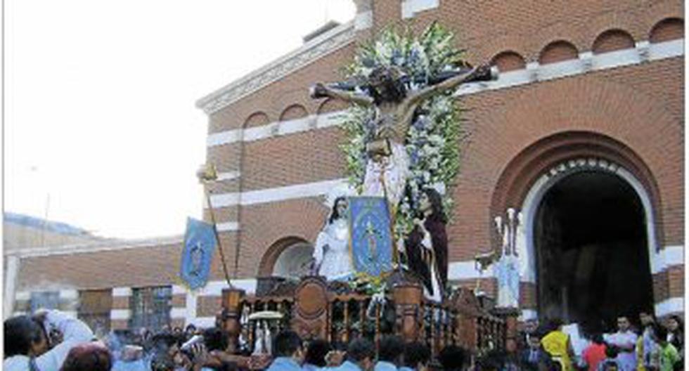 "Señor Crucificado" hizo entrada triunfal | PERU | CORREO