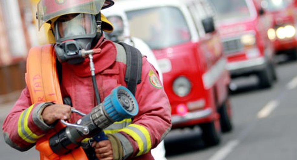 Bomberos desfilaron por su 152 aniversario | PERU | CORREO