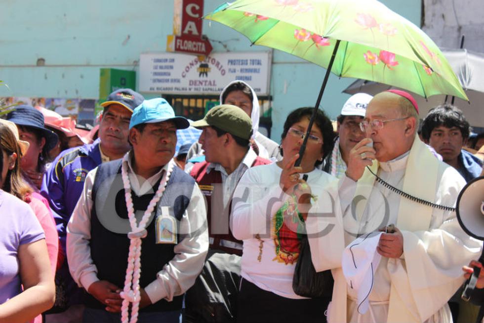 Cientos de fieles acompañan la imagen de la "Mamacha Cocharcas" (FOTOS ...