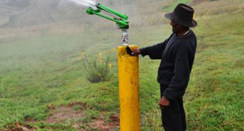 Novedoso sistema por aspersión | PERU | CORREO