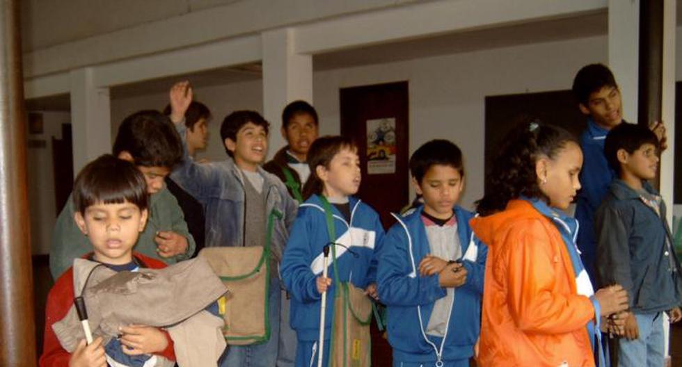 Denuncian a directora por mala gestión | PERU | CORREO