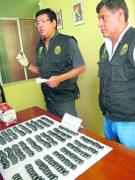 Policía Incauta 287 Cápsulas Con Droga Peru Correo