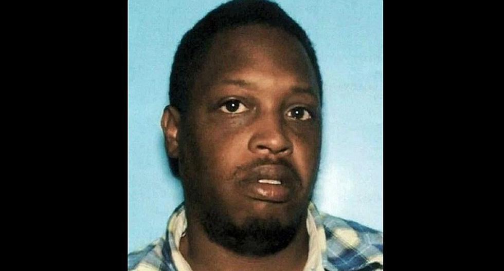 Hombre disparó en la cabeza de su novia y retornó para ayudarla después ...