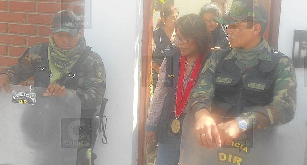 Billetes falsos encontraron en casa de regidora Julia Benavides ...