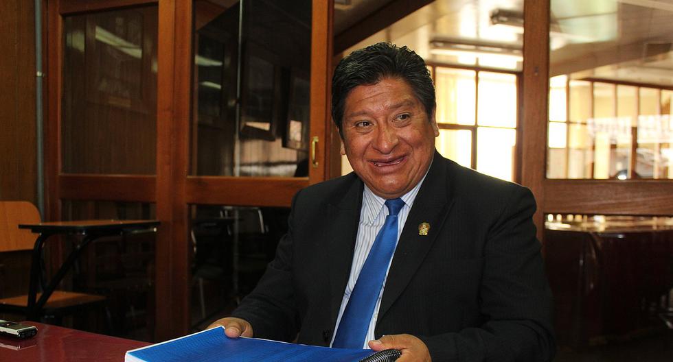 Rector se ratificó en medida de sacar a estudiantes que repitan cuatro ...