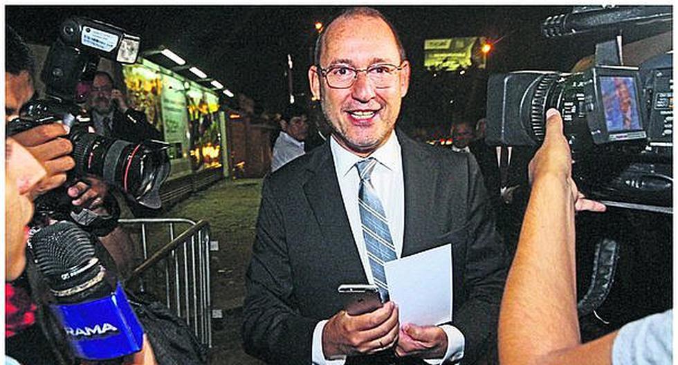 ¿José Chlimper está impedido de emitir comentarios políticos por ser ...