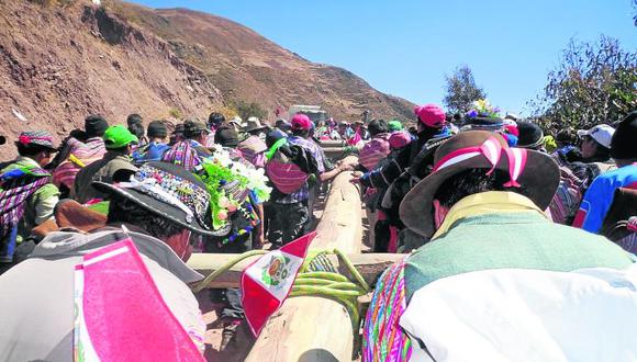 En Paucará bailan "Viga Huantuy" al son del pincullo | PERU | CORREO