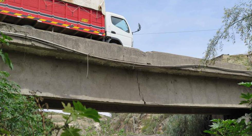 Fisura En Puente Podría Aislarnos Peru Correo