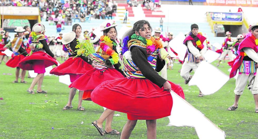 Conjuntos de danzas autóctonas concursan en honor a la virgen | EDICION ...
