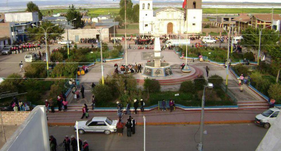 Pobladores de Pusi se encadenan contra su alcalde | PERU | CORREO
