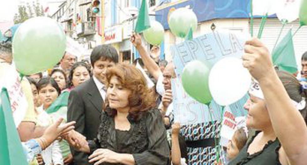 Ruby hace campaña entre los más pobres | POLITICA | CORREO