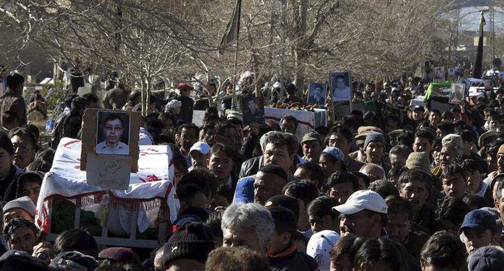 Pakistán: Miles de personas se dirigen a la capital para protestar ...