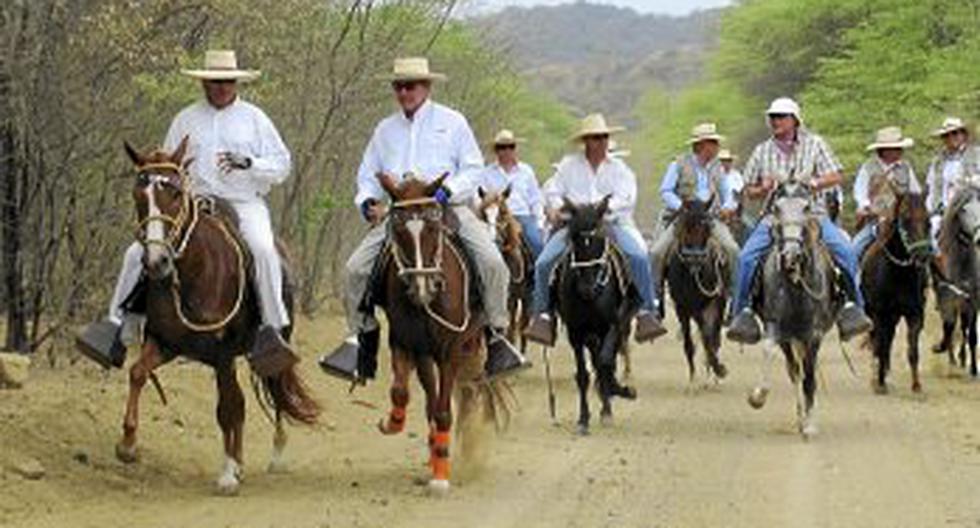 14 chalanes inician la III Cabalgata del Bicentenario | PERU | CORREO
