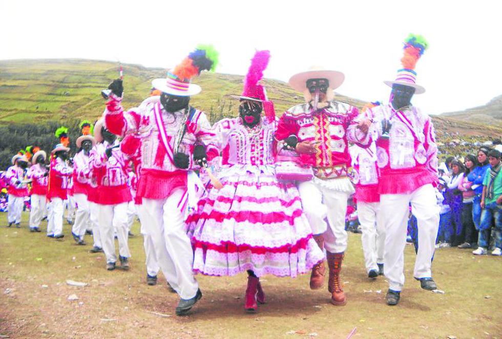 Negritos adoran a niños en tradicional festividad | PERU | CORREO