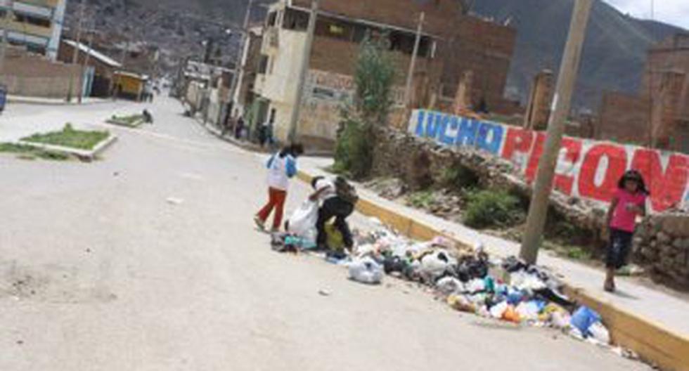 Vecinos se quejan de calles sucias | PERU | CORREO