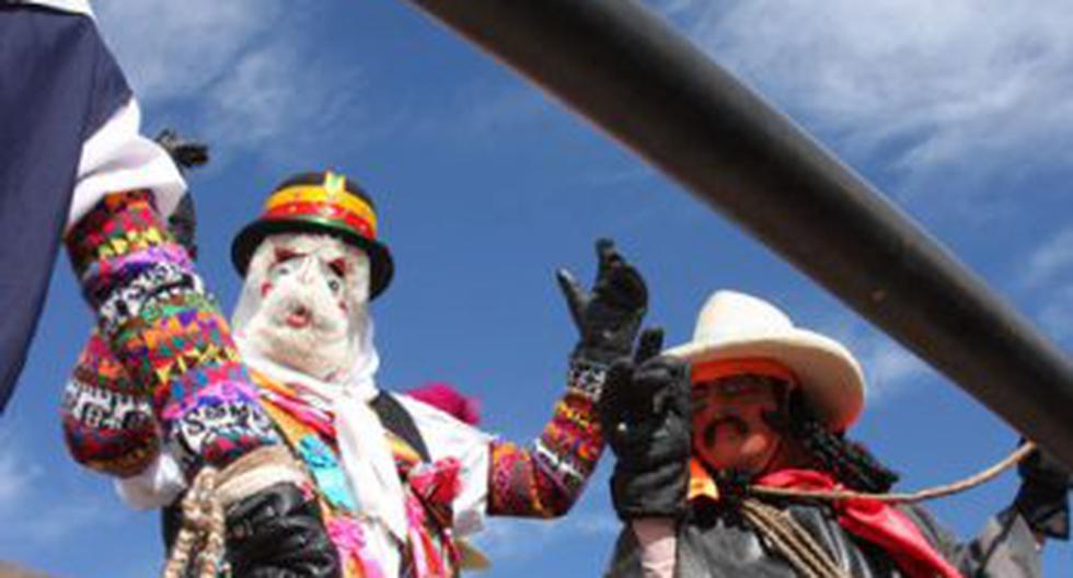 Encuentro tunantero por 46 aniversario en plaza Jerga Kumu ...