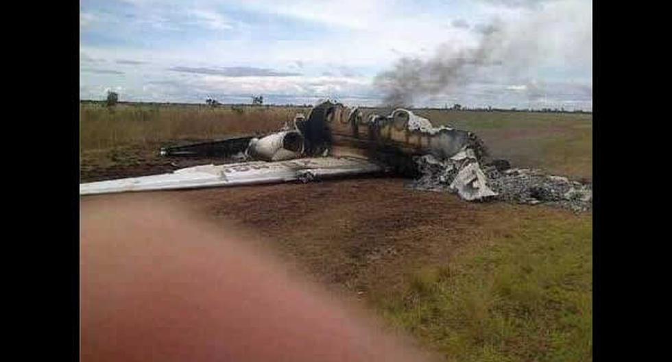 México Mueren Cinco Personas Al Caer Avioneta En Autopista Mundo