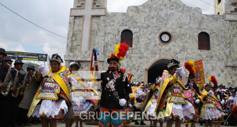 Con coloridas danzas fieles le rinden homenaje a la Mamacha Cocharcas ...