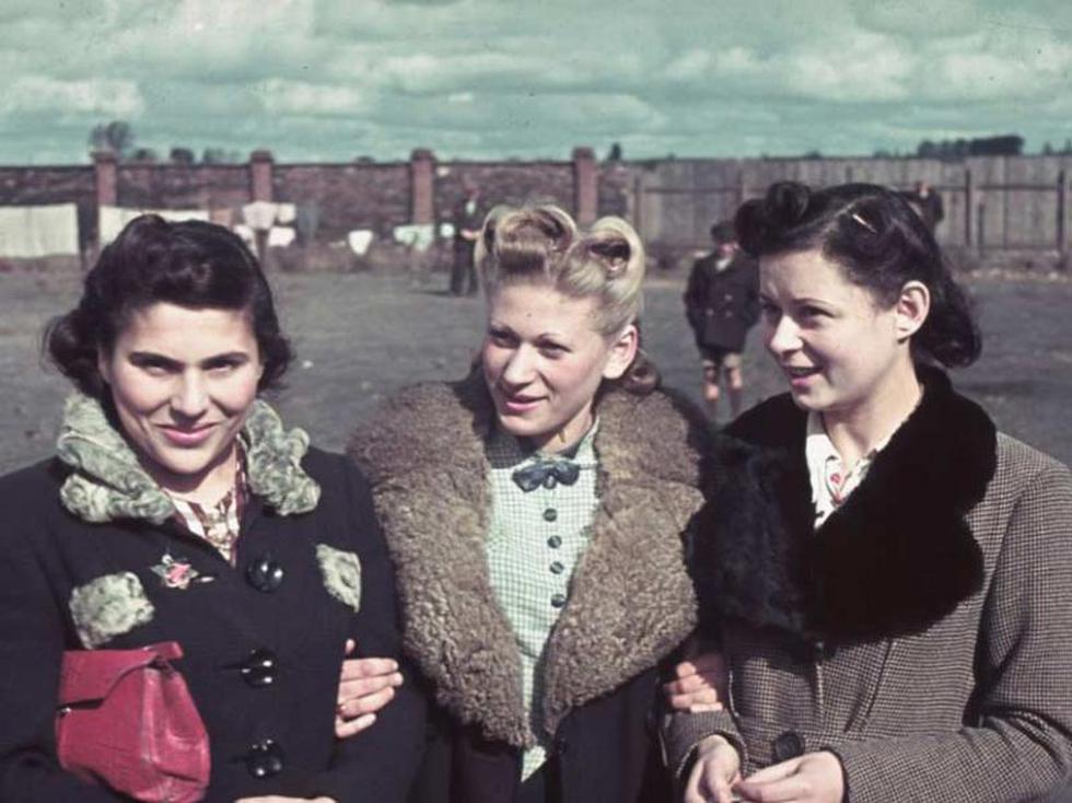 Galería: Inéditas fotografías a color de la vida en los guetos ...