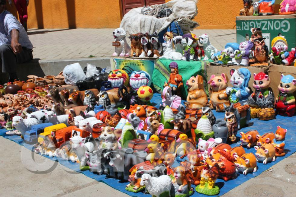 Cientos de fieles acompañan la imagen de la "Mamacha Cocharcas" (FOTOS ...