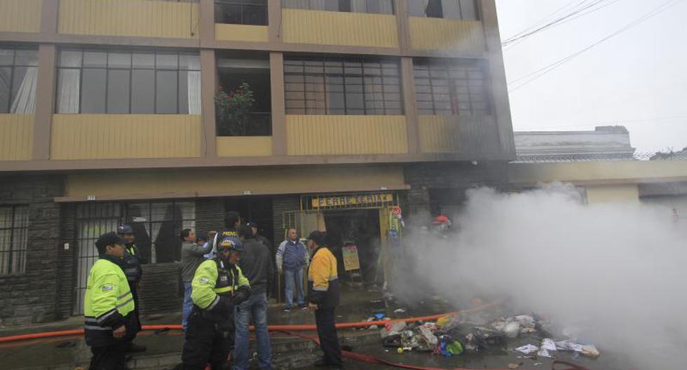 Vivienda se incendia en Lince | PERU | CORREO