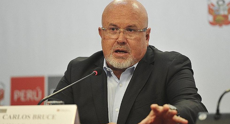 Carlos Bruce señala que "al Gobierno le importa un pito tener a la ...