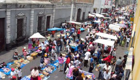 Ambulantes en el Centro Histórico | PERU | CORREO